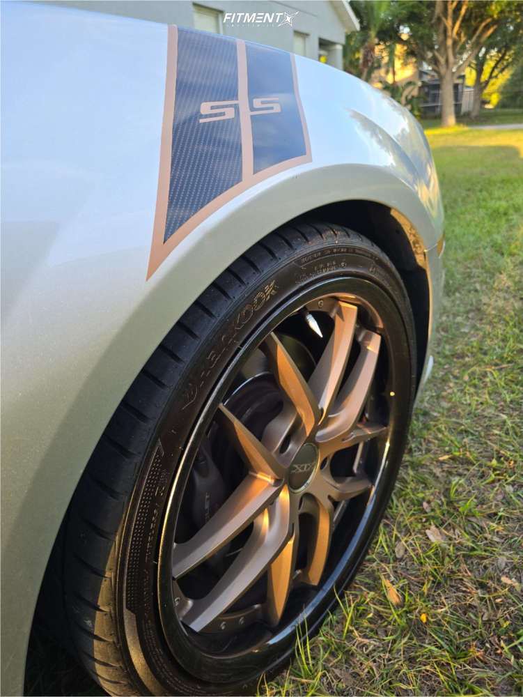2011 Chevrolet Camaro SS with 20x8.5 XIX X61 and Hankook 245x35 on ...