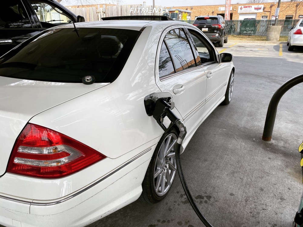 2006 Mercedes-Benz C230 Sport with 18x8.5 F1R F29 and Vercelli 225x40 ...