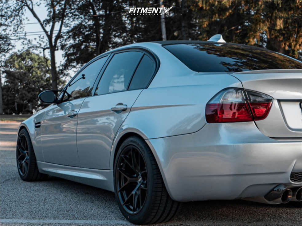 2008 BMW M3 Base with 18x9.5 ESR Rf2 and Falken 265x35 on Lowering ...