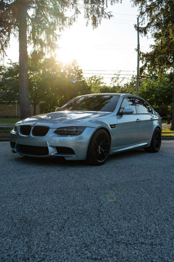 2008 BMW M3 Base with 18x9.5 ESR Rf2 and Falken 265x35 on Lowering ...