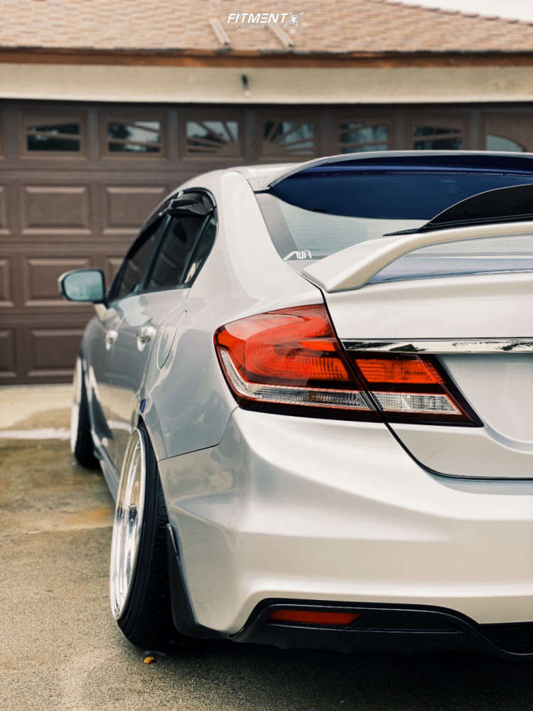 2015 Honda Civic Si with 18x9.5 Work Vsxx and Lionhart 225x40 on ...