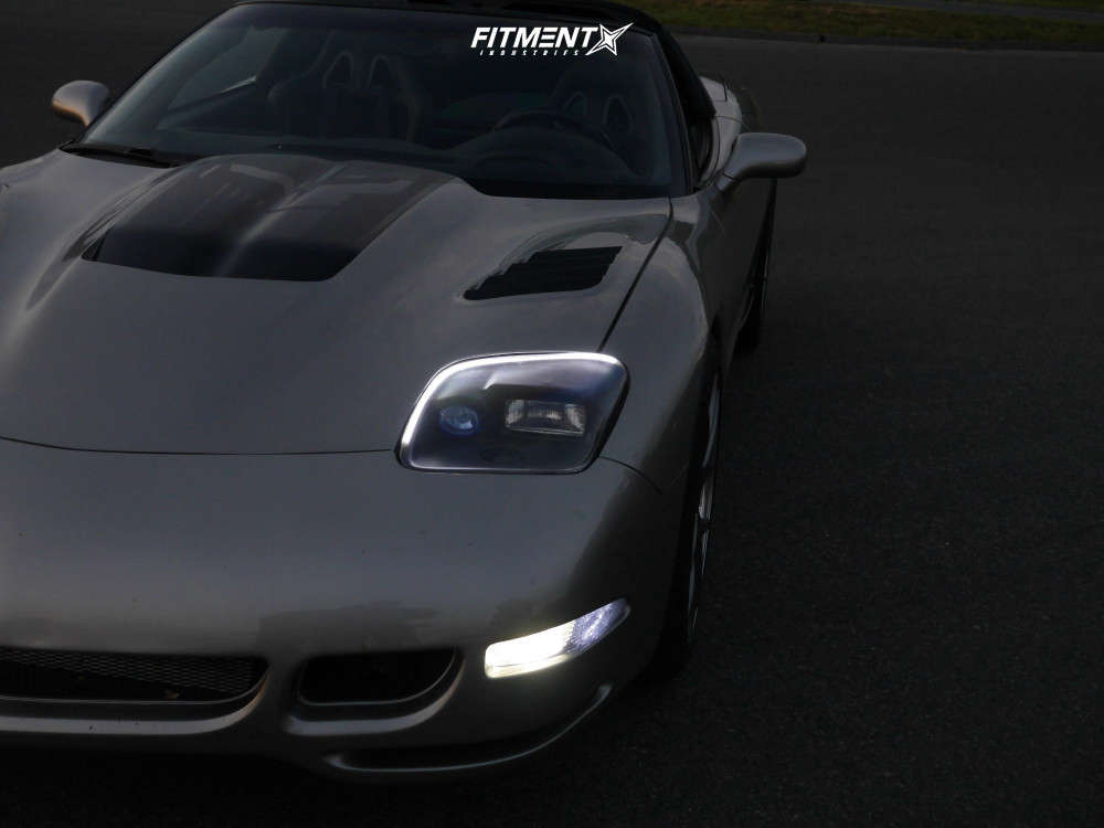 2001 Chevrolet Corvette Base with 19x10 BC Forged HB05 and Michelin ...