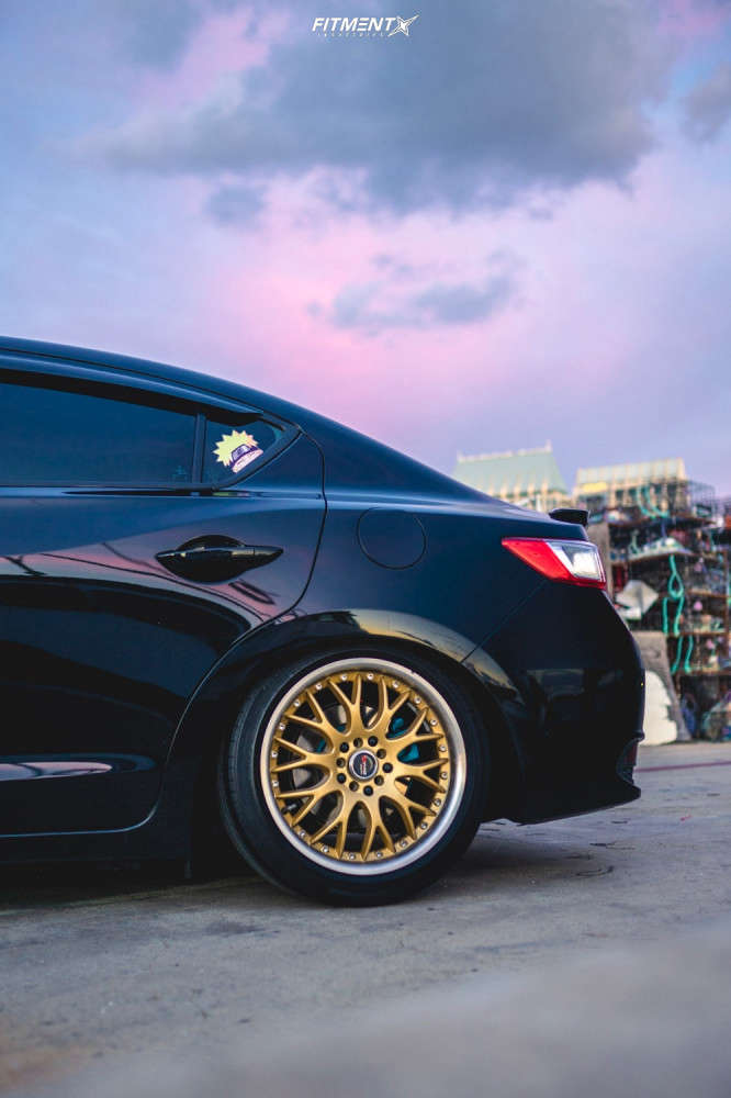 2018 Acura ILX Base with 17x7.5 Drag Dr19 and Michelin 215x45 on ...