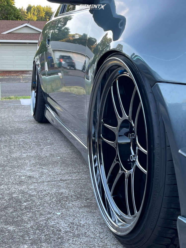 2005 Acura RSX Type-S with 18x9.5 Enkei Rpf1 and Kumho 215x35 on Air ...