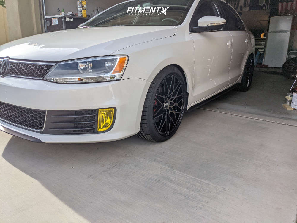 2013 Volkswagen Jetta GLI with 18x8.5 VMR V801 and Continental 225x40 ...