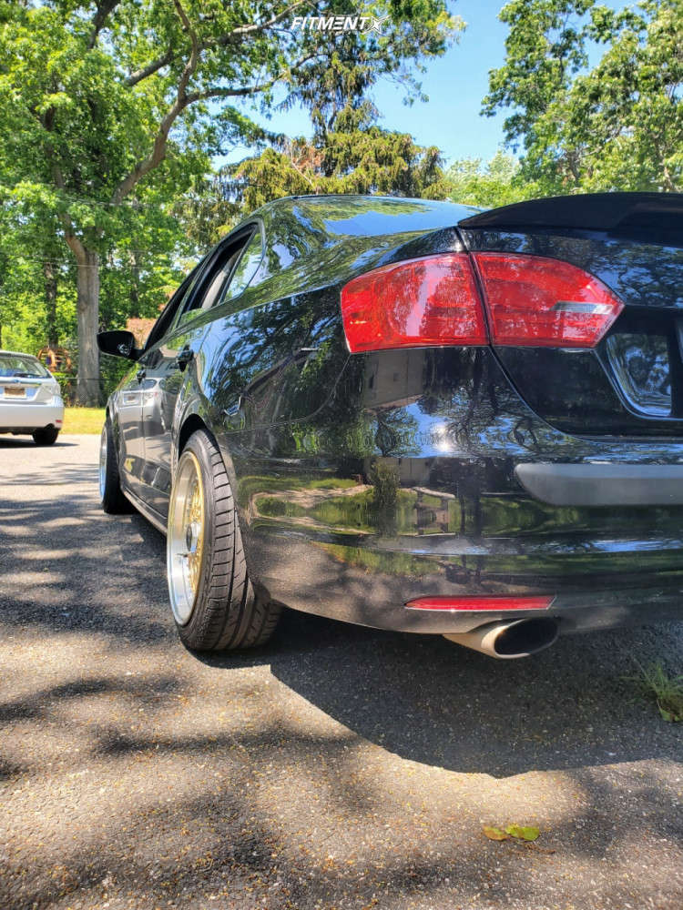 2014 Volkswagen Jetta S with 17x8.5 JNC Jnc004 and Achilles 205x45 on ...