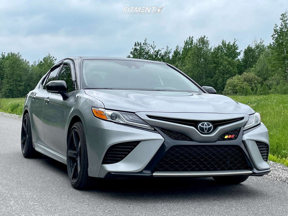 2020 Toyota Camry XSE with 19x9 American Racing Blockhead and ...