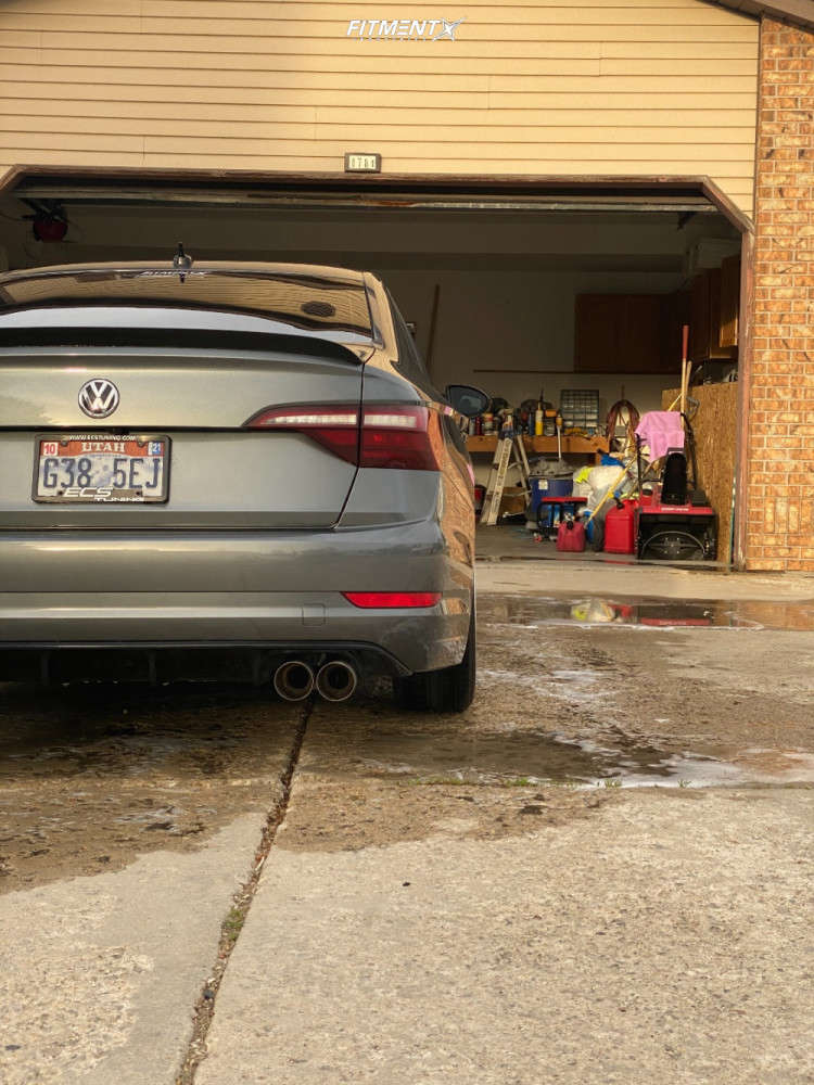 2020 Volkswagen Jetta R-Line with 18x8.5 3SDM 0.06 and Federal 215x40 ...