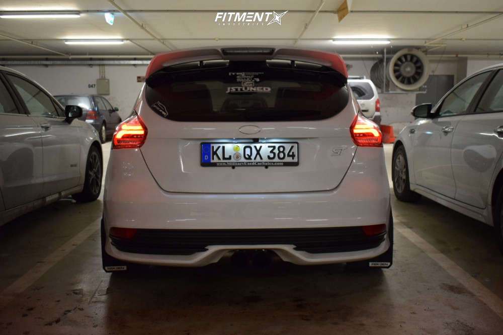 2015 Ford Focus ST with 18x8.5 Verde Reflex and Falken 235x40 on ...