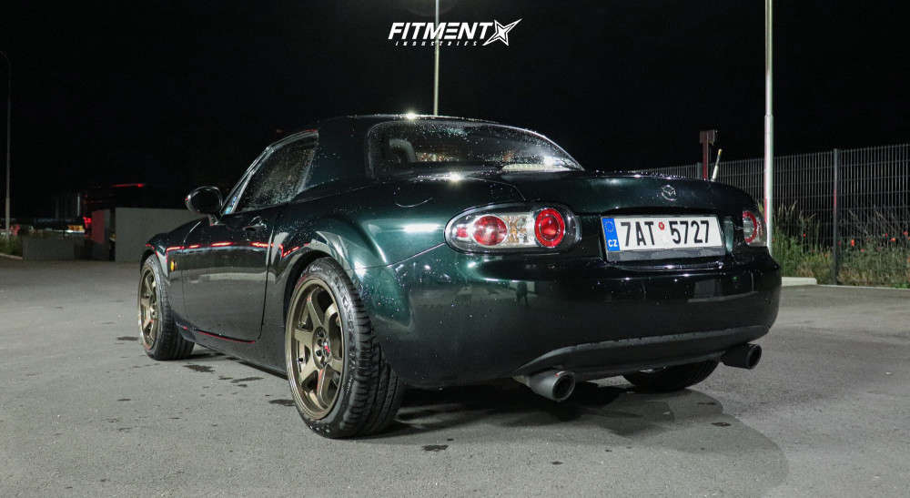 2006 Mazda MX-5 Miata Grand Touring with 17x8 Japan Racing Jr3 and ...