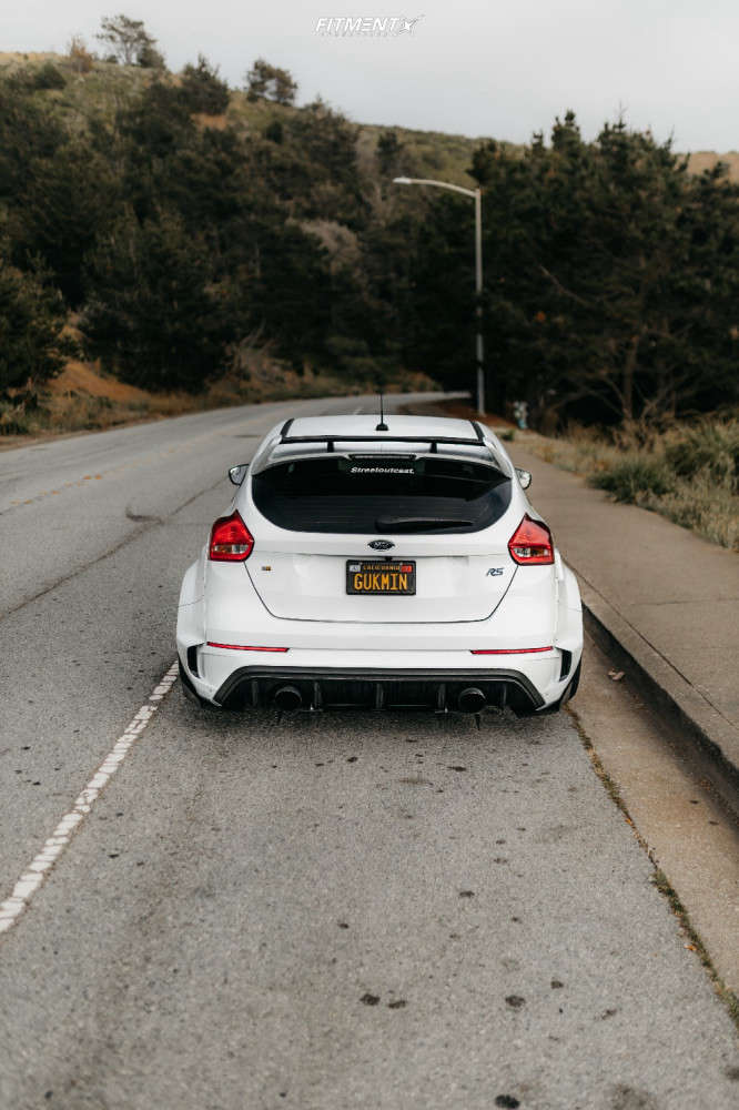 2017 Ford Focus RS with 19x10.5 Work Meister S1r and Toyo Tires 275x35 ...