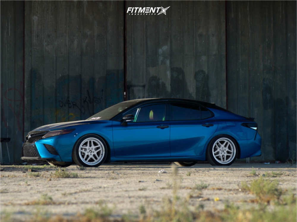 2018 Toyota Camry XSE with 19x9.5 ESR Cs15 and Bridgestone 235x40 on ...