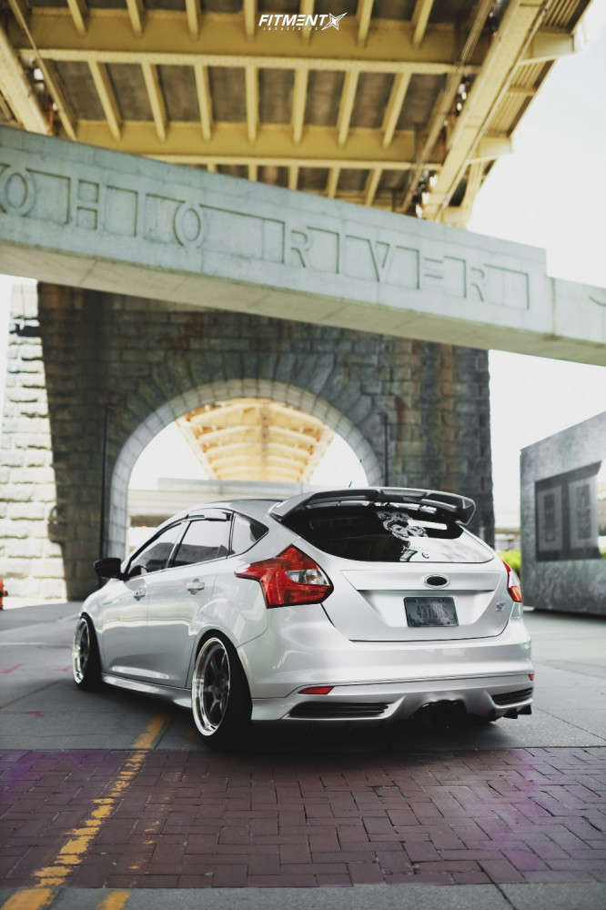 2014 Ford Focus ST with 18x9.5 Kansei Roku and Achilles 225x40 on ...