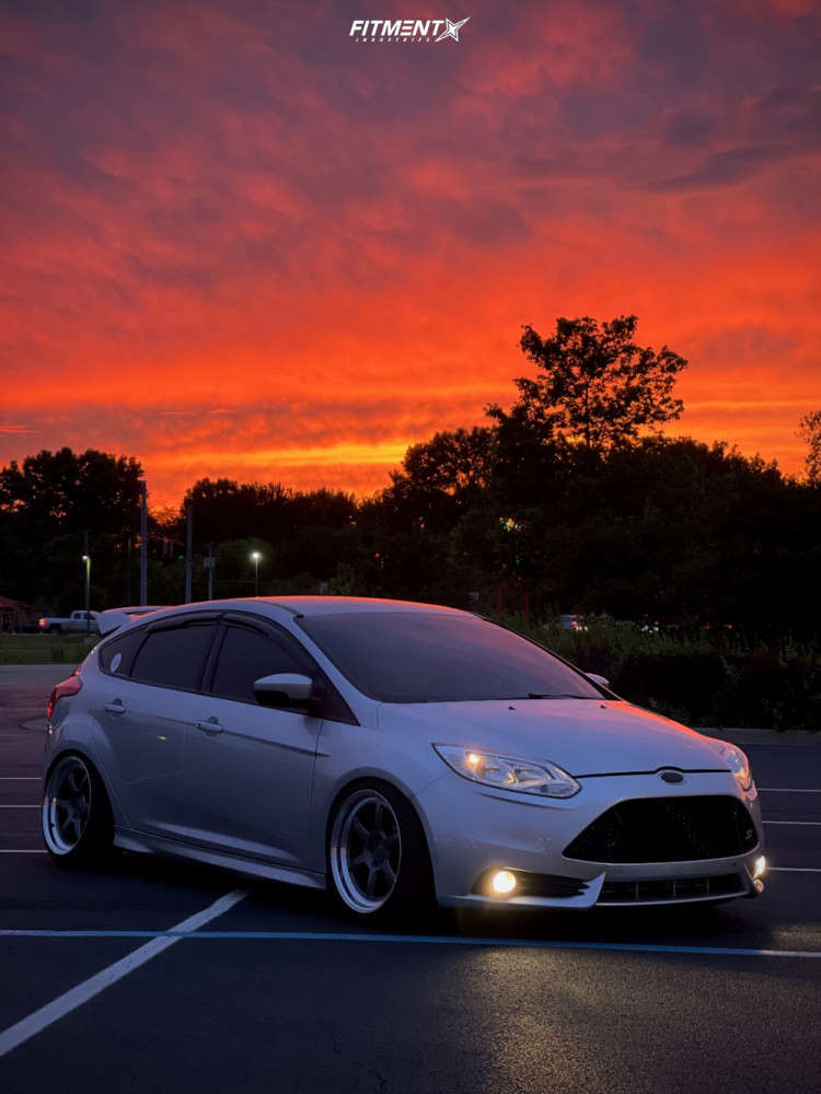 2014 Ford Focus ST with 18x9.5 Kansei Roku and Achilles 225x40 on ...