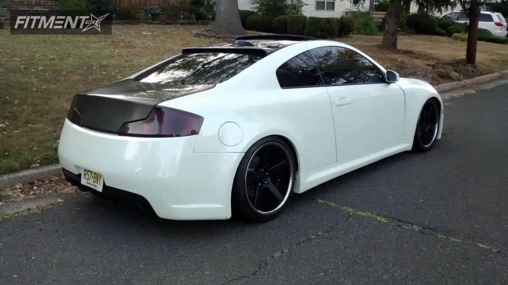 Infiniti G35 White With Black Rims