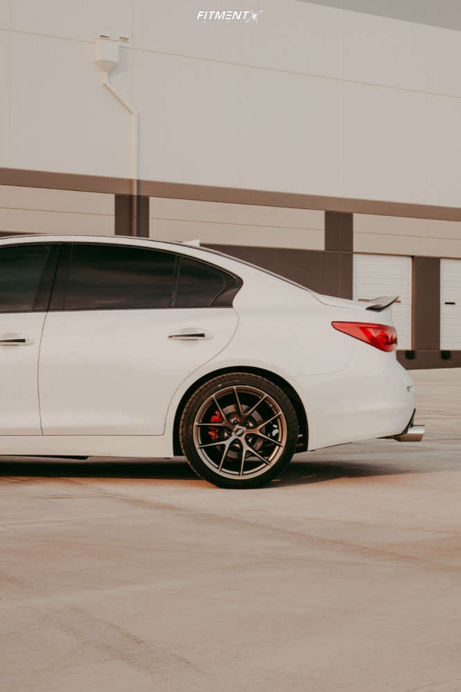 2015 INFINITI Q50 Base with 19x9.5 ESR Rf2 and Achilles 255x35 on Stock ...