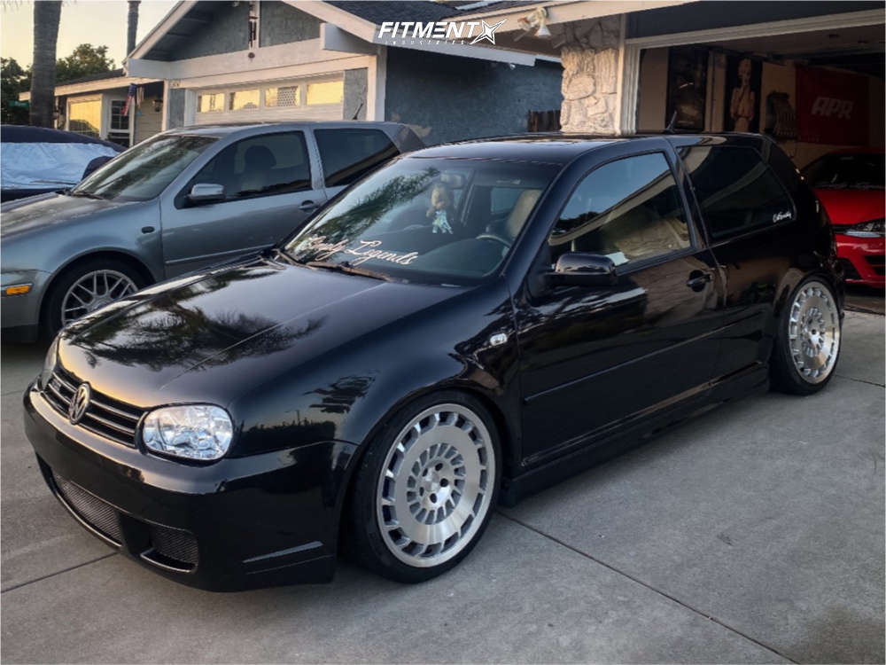 2004 Volkswagen R32 Base with 18x8.5 Rotiform Ccv and Pirelli 225x25 on ...