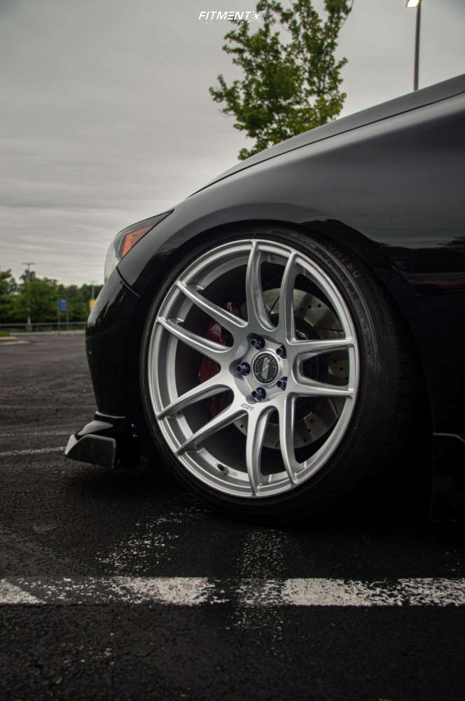 2015 INFINITI Q50 Sport with 19x10.5 ESR Cs8 and Ohtsu 245x40 on ...