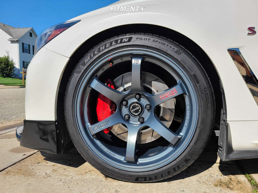 2017 INFINITI Q60 3.0 Red Sport 400 with 19x10.5 Rays Engineering 57dr ...