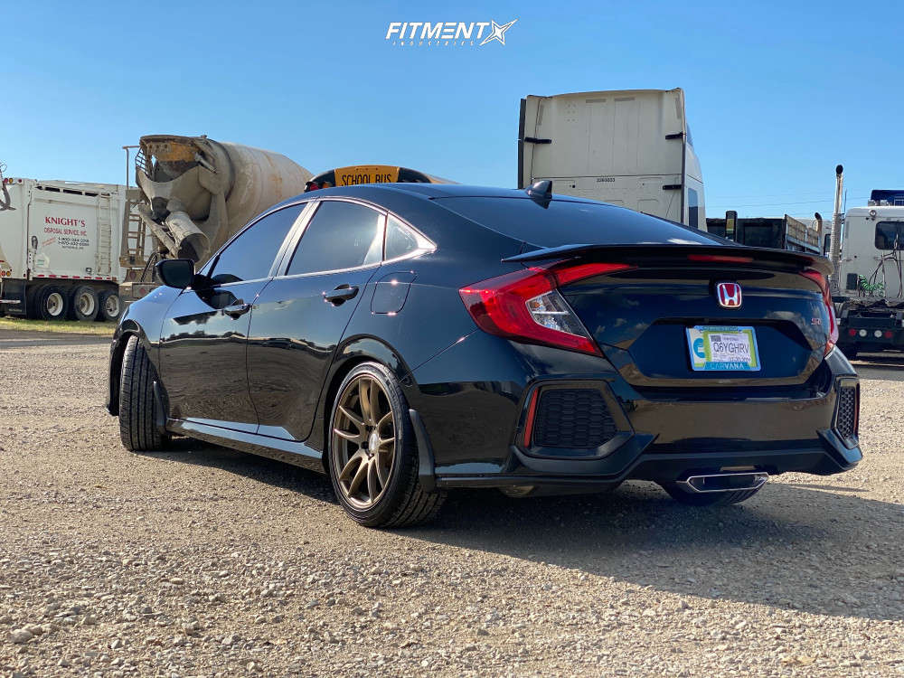 2017 Honda Civic Si with 18x8.5 AVID1 AV32 and Milestar 235x40 on ...