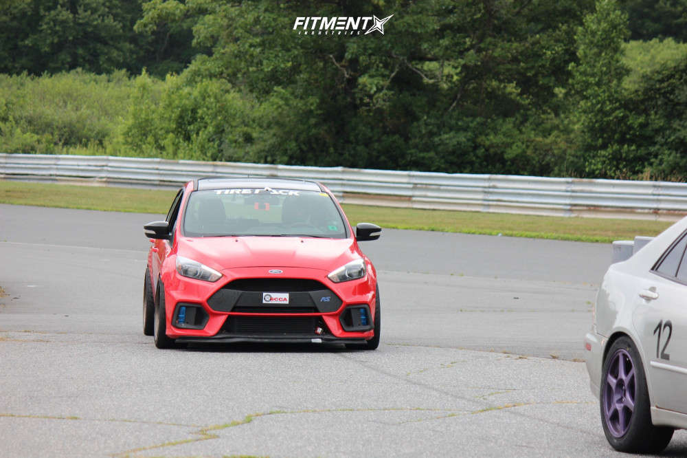 2018 Ford Focus RS with 18x9 Enkei Rpf1 and Bridgestone 255x35 on ...