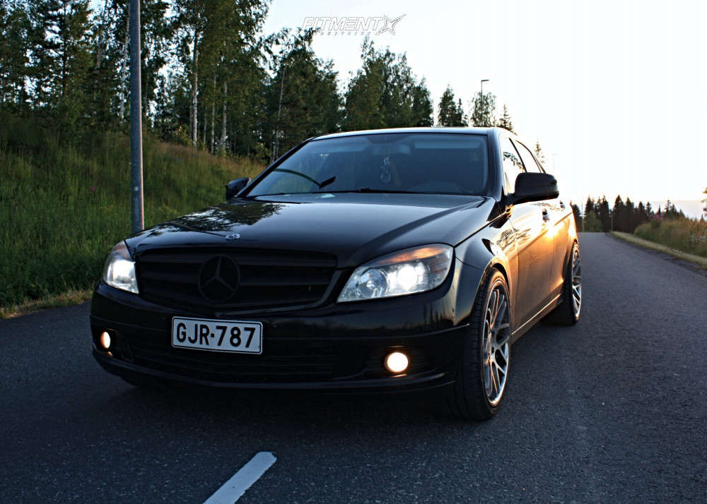 2008 Mercedes-Benz C250 Base with 19x9.5 Vertini Magic and Linglong ...
