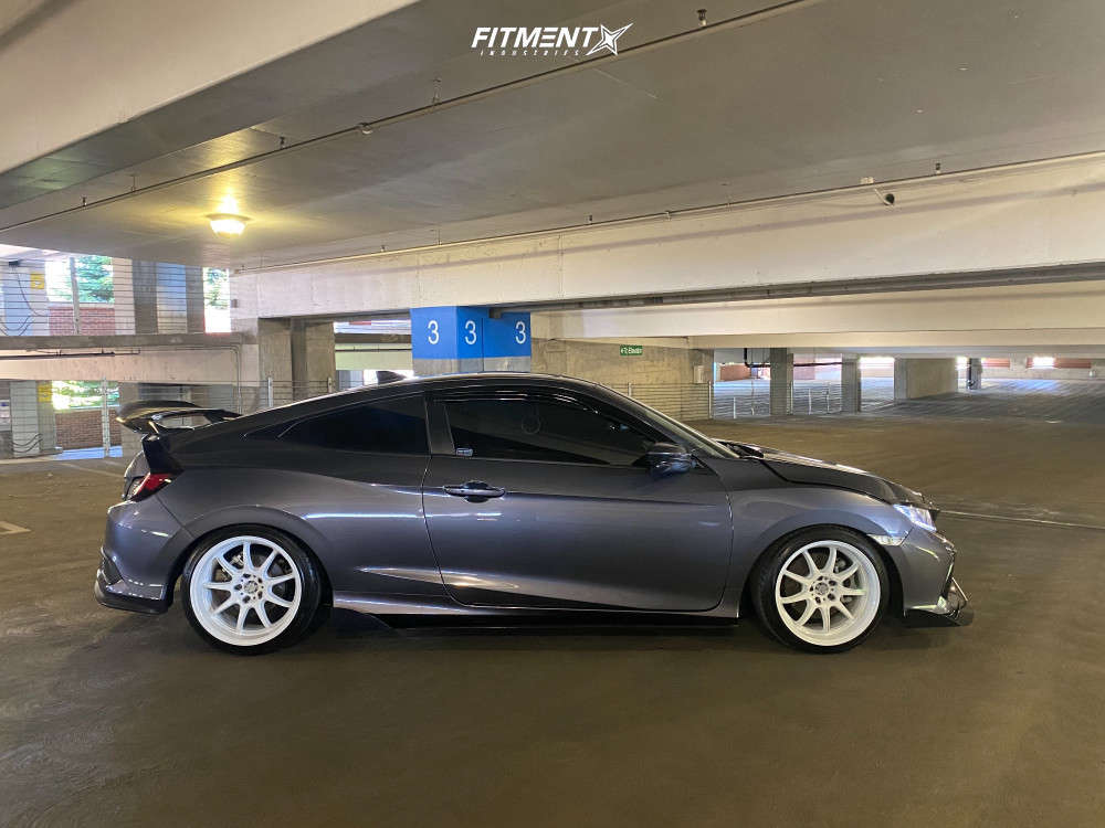 2019 Honda Civic Si with 18x9.5 Work Emotion D9r and Hankook 225x40 on ...