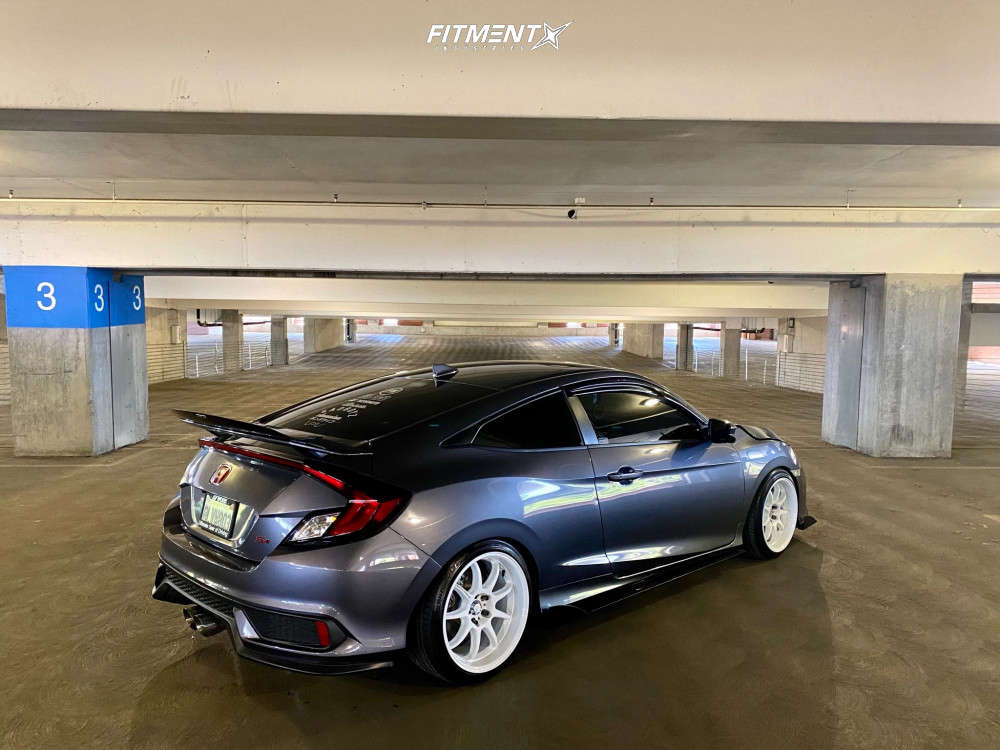 2019 Honda Civic Si with 18x9.5 Work Emotion D9r and Hankook 225x40 on ...