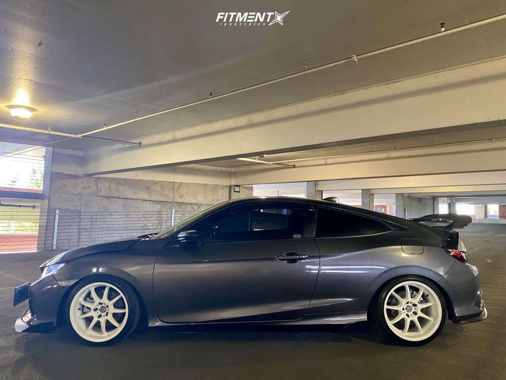2019 Honda Civic Si with 18x9.5 Work Emotion D9r and Hankook 225x40 on ...