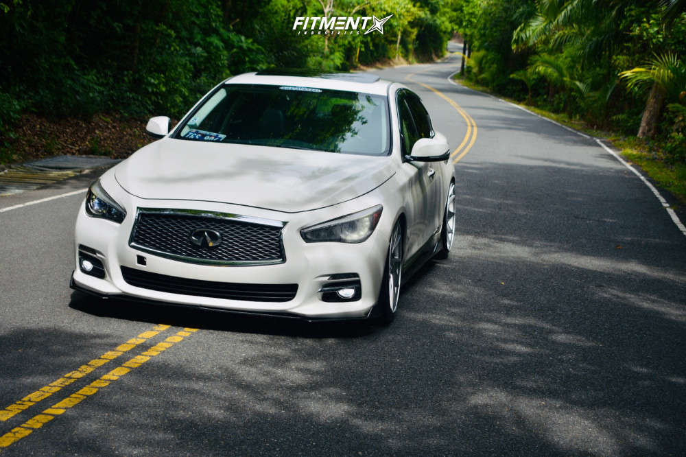 2015 INFINITI Q50 Base with 20x9 Niche Invert and Accelera 245x30 on ...
