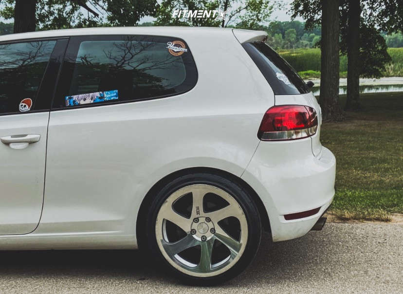 2010 Volkswagen Golf Base with 18x8.5 3SDM 0.06 and Nitto 225x40 on ...
