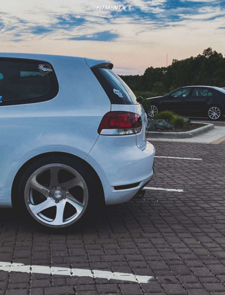 2010 Volkswagen Golf Base with 18x8.5 3SDM 0.06 and Nitto 225x40 on ...