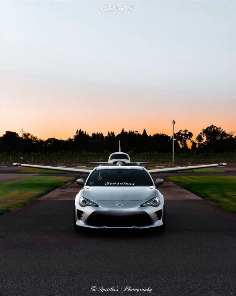 2020 Toyota 86 Base with 18x8.5 XXR 521 and Vercelli 245x40 on Stock ...