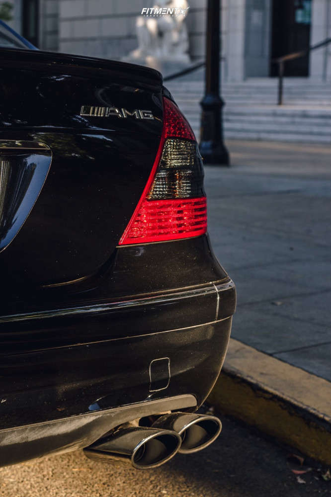 2006 Mercedes-Benz E55 AMG Base with 19x9 HRE FlowForm Ff01 and ...