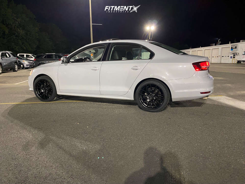2017 Volkswagen Jetta SE with 18x8.5 Aodhan Ah-x and Toyo Tires 235x40 ...