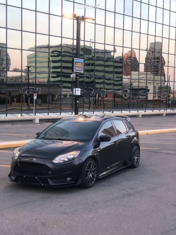 2014 Ford Focus ST with 18x8 Touren Tr60 and Dunlop 245x40 on Lowering ...