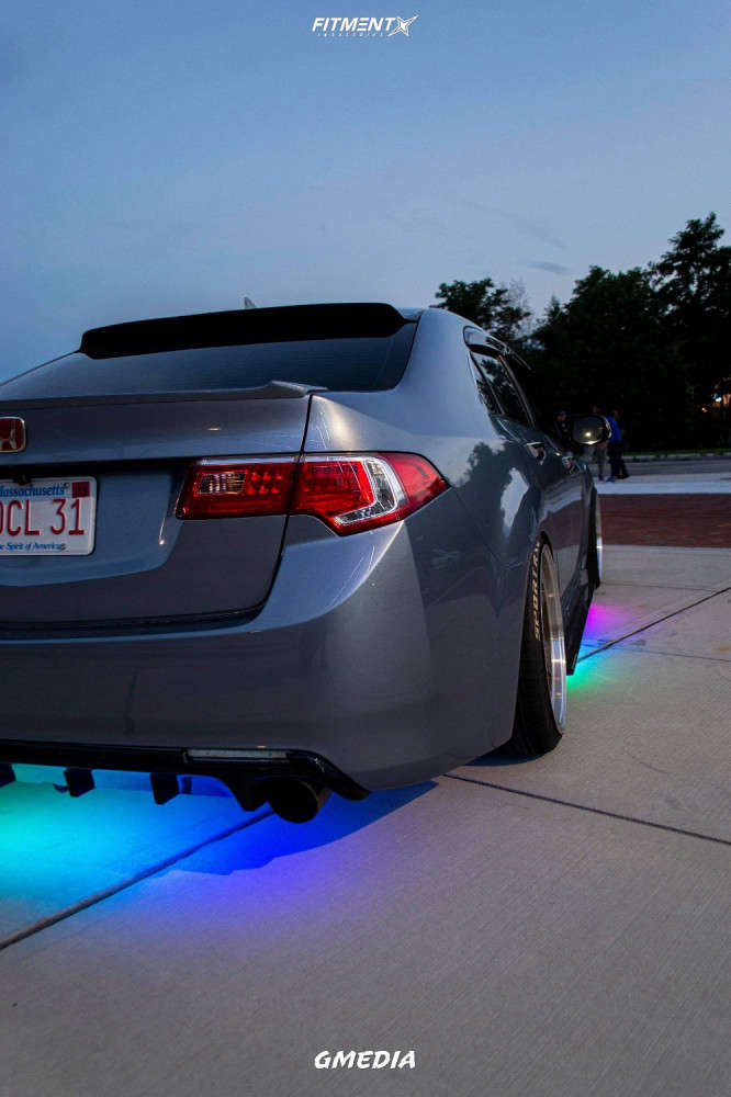 2009 Acura TSX Base with 15x9.5 Aodhan Ds05 and Joyroad 195x30 on ...