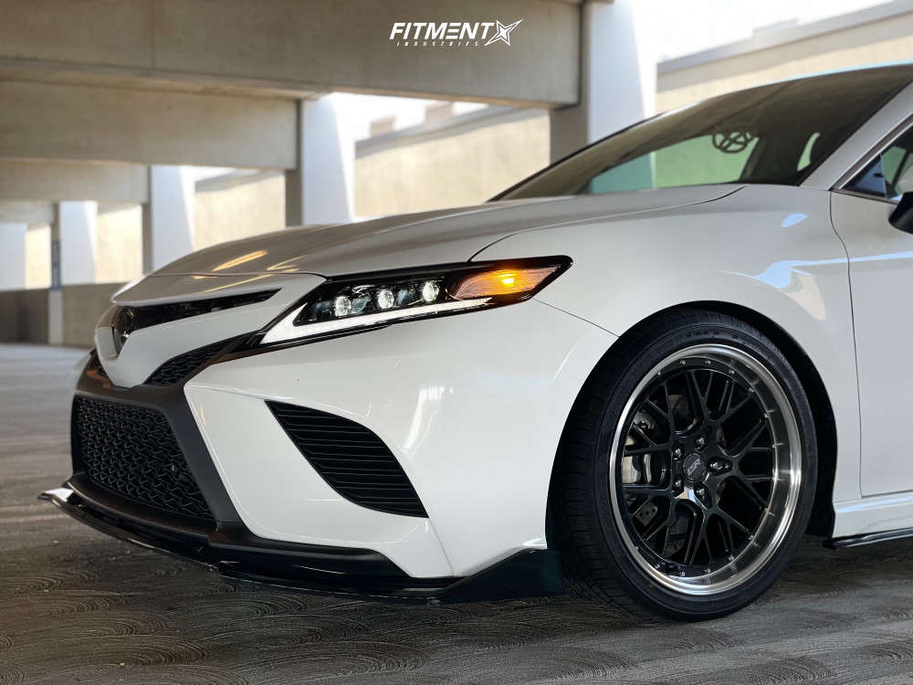 2020 Toyota Camry SE with 19x9.5 ESR Cs11 and Saffiro 235x30 on ...