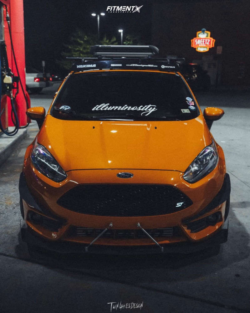 2018 Ford Fiesta ST with 17x8.5 Avant Garde M240 and Achilles 195x40 on ...