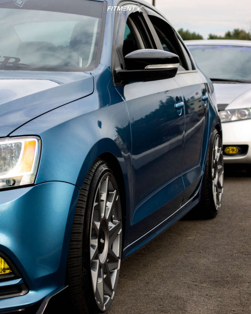2016 Volkswagen Jetta S with 18x8.5 Rotiform Cvt and Nankang 225x35 on ...