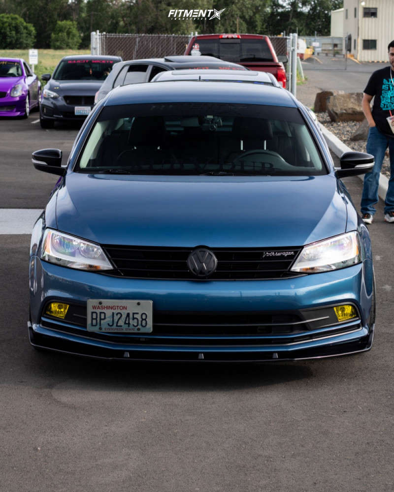 2016 Volkswagen Jetta S with 18x8.5 Rotiform Cvt and Nankang 225x35 on ...