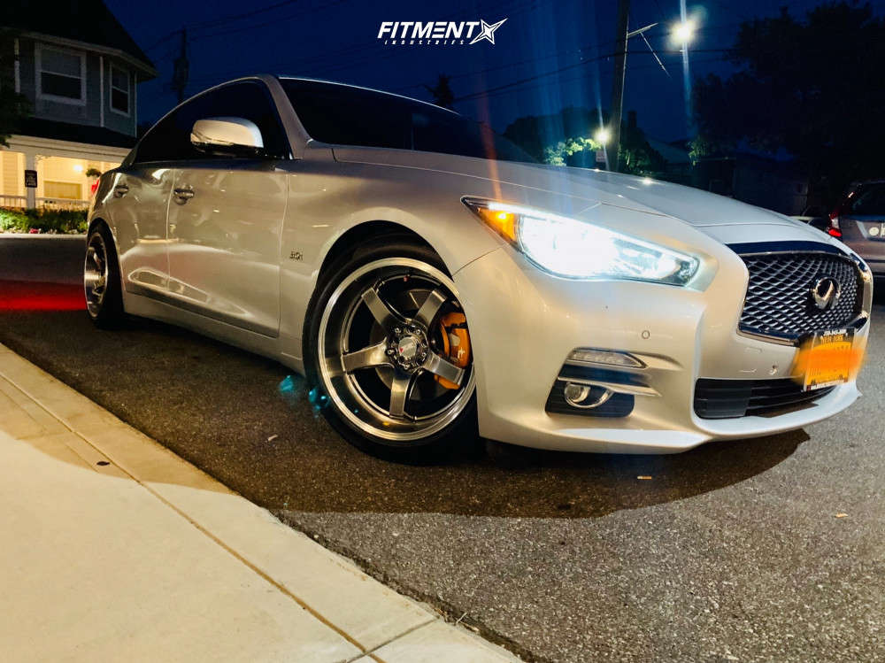 2016 INFINITI Q50 Premium with 18x10 XXR 555 and Vercelli 245x45 on ...