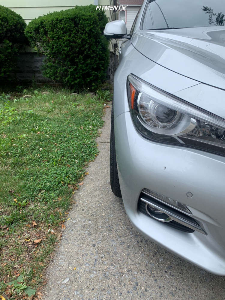 2016 INFINITI Q50 Premium with 18x10 XXR 555 and Vercelli 245x45 on ...
