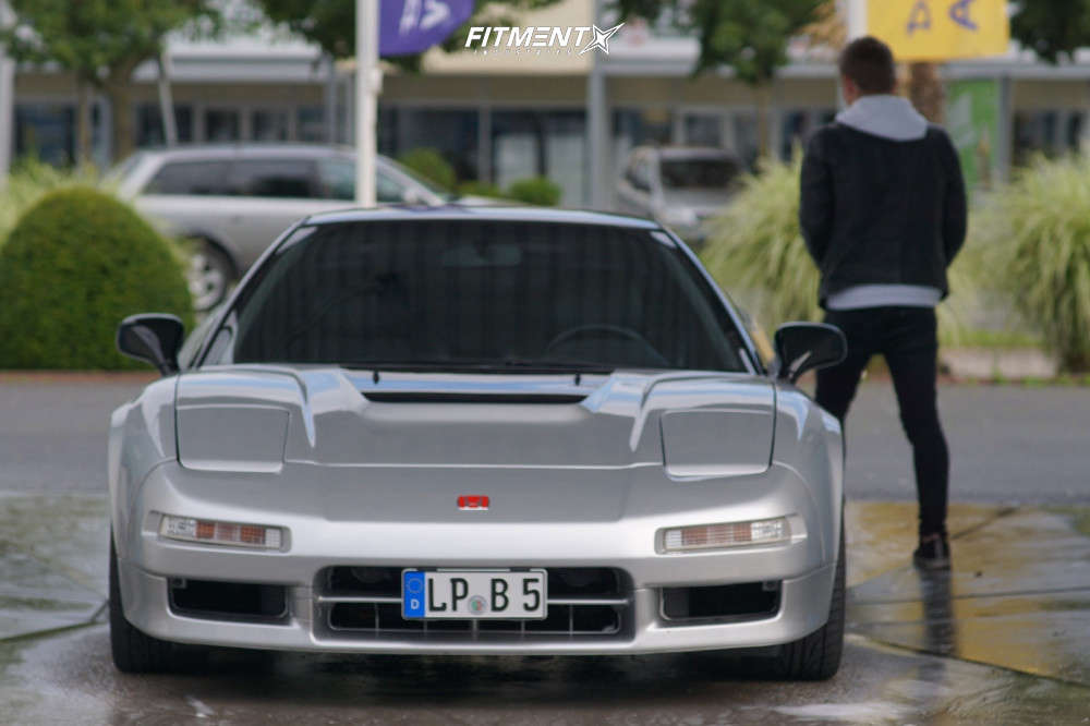 1992 Acura NSX 2dr Coupe with 17x8 Advan Racing RS and Hankook 225x35 ...