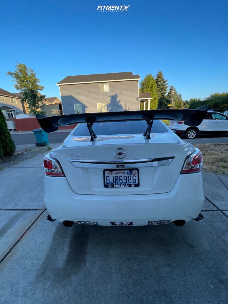 2015 Nissan Altima S with 20x9 XXR 571 and Toyo Tires 245x30 on ...