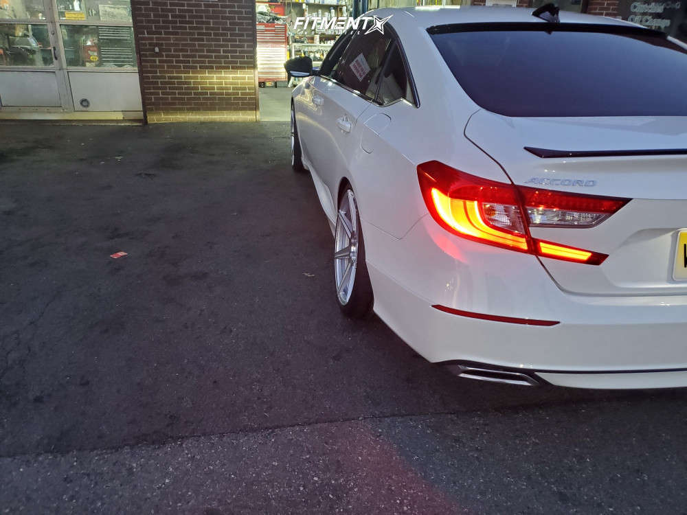 2021 Honda Accord Sport with 20x9 Ferrada F8-fr7 and Toyo Tires 245x35 ...
