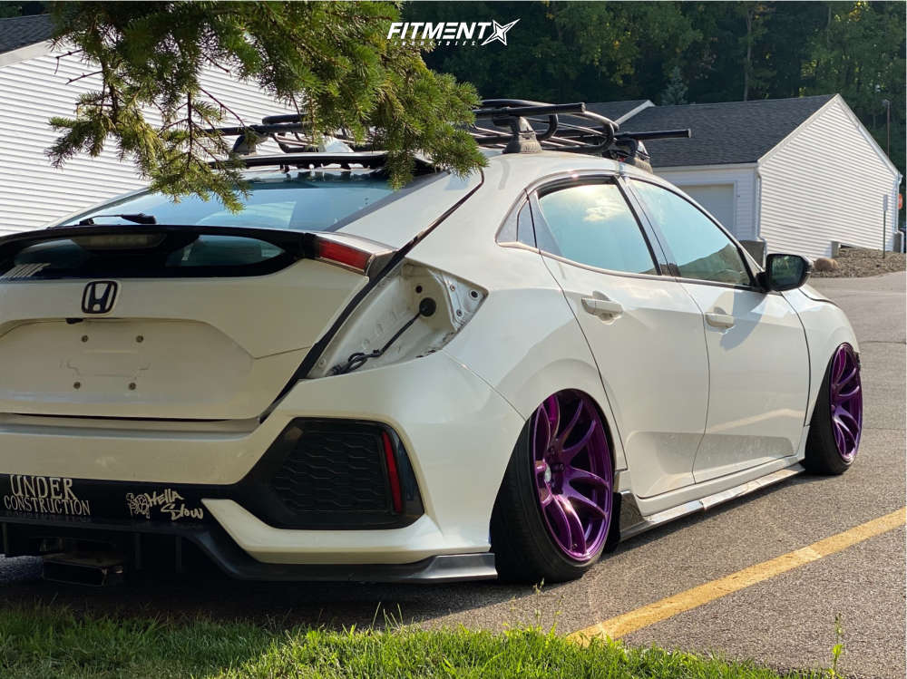 2018 Honda Civic Sport with 18x10.5 ESR Sr08 and Continental 225x40 on ...