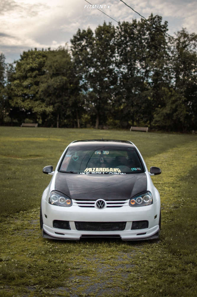 2008 Volkswagen Rabbit 2.5 with 18x8.5 WatercooledIND Mt10 and Toyo ...