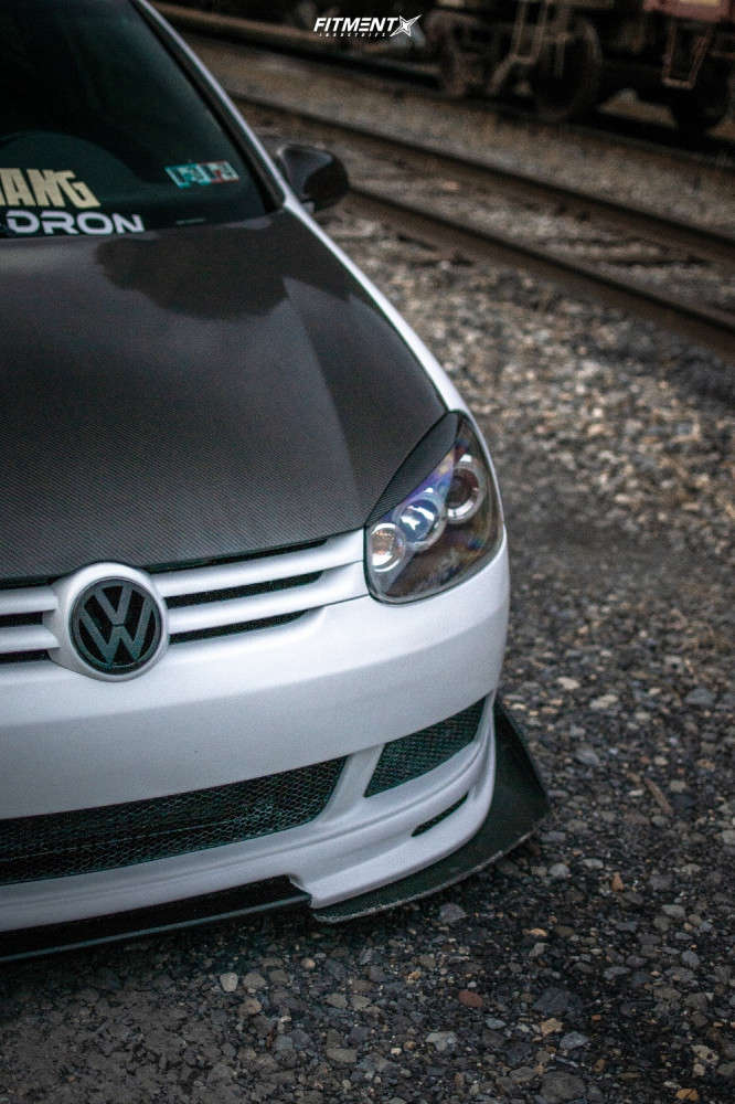 2008 Volkswagen Rabbit 2.5 with 18x8.5 WatercooledIND Mt10 and Toyo ...