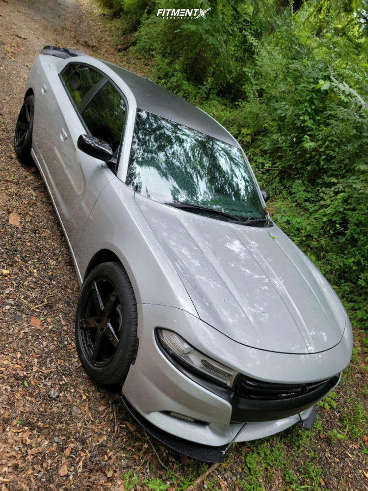 2019 Dodge Charger SXT with 20x8.5 Ravetti M13 and General 245x50 on ...